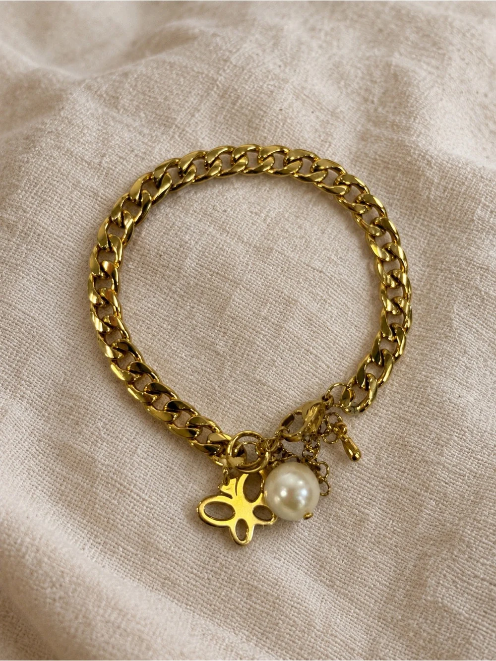 accentrix | Jewelry | Gold Chain Bracelet With Fwp Pearl And Butterfly ...